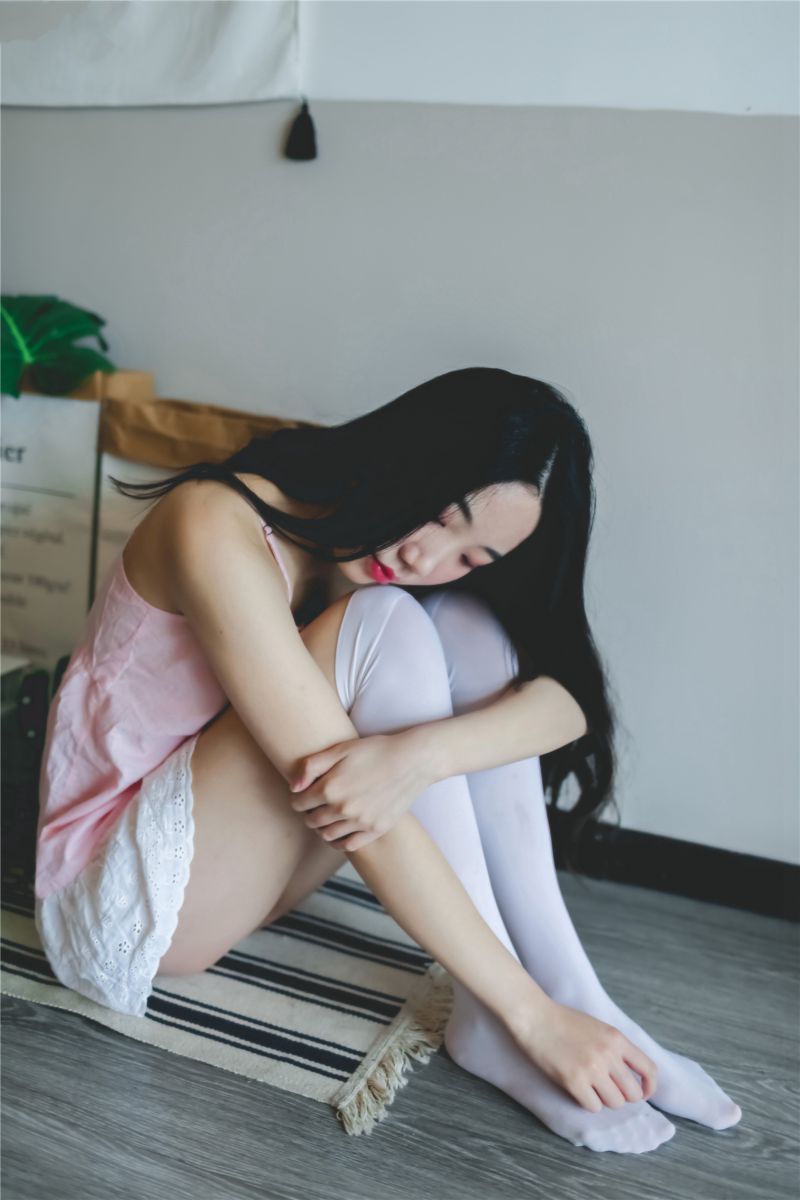 风之领域 - NO.109 女神的白丝长腿 [35P-153MB] - 花深处-致力于分享美女写真套图视频